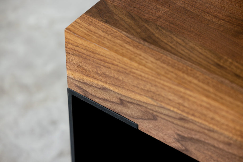 Kai Petite Walnut Bench: Modern Luxury for Compact Spaces | Autonomous ...